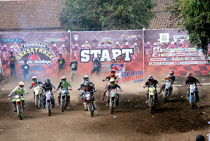 Pembinaan Grasstrack Sapi Balap Athaqua Raja Batu 77 2018 : Dominasi ...