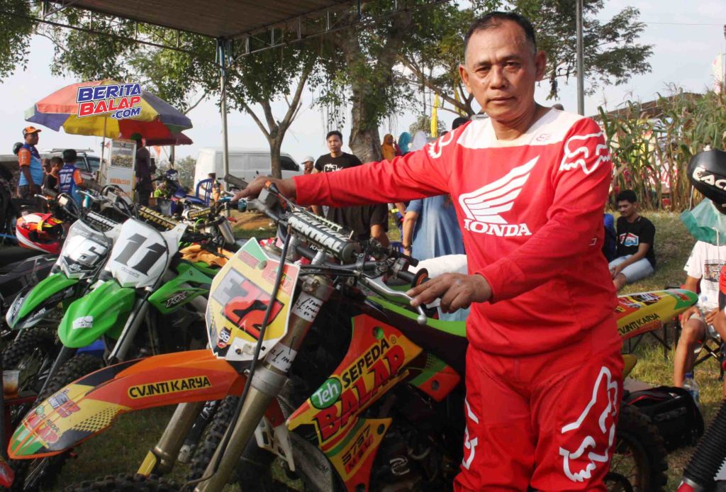 Grasstrack & Motocross Kelana Sakti WGTS39 5757 MAU 2019 Karanganyar ...