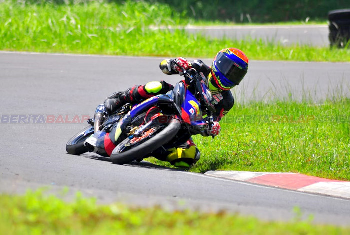 MX King by Koh Leon Chandra Jawara MP1 Fast Corner Sentul - BeritaBalap.com