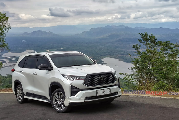 Istimewa, 1 Liter BBM Bisa 20 KM Untuk Innova Zenix Hybrid ...