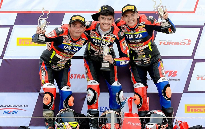Ini Trio Rider "Ziear LFN" Paling Bahaya Kelas R15 Pro Di Seri 1 Yamaha Sunday Race 2024 ...