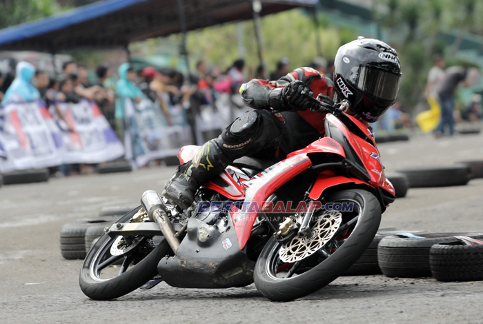 Berbekal Motor Risetan Baru Sang Ayah, Rajo Satria Sabet Tahta Tertinggi Expert di West Java ...